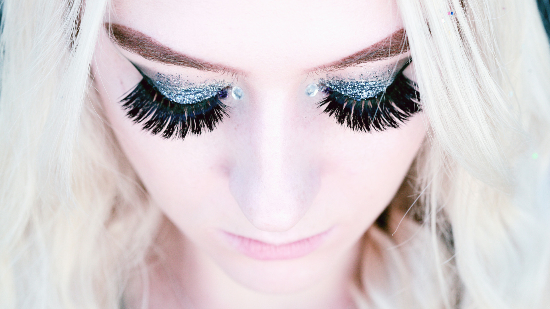 Suivre une formation sur la pose d’extensions de cils : guide complet ...